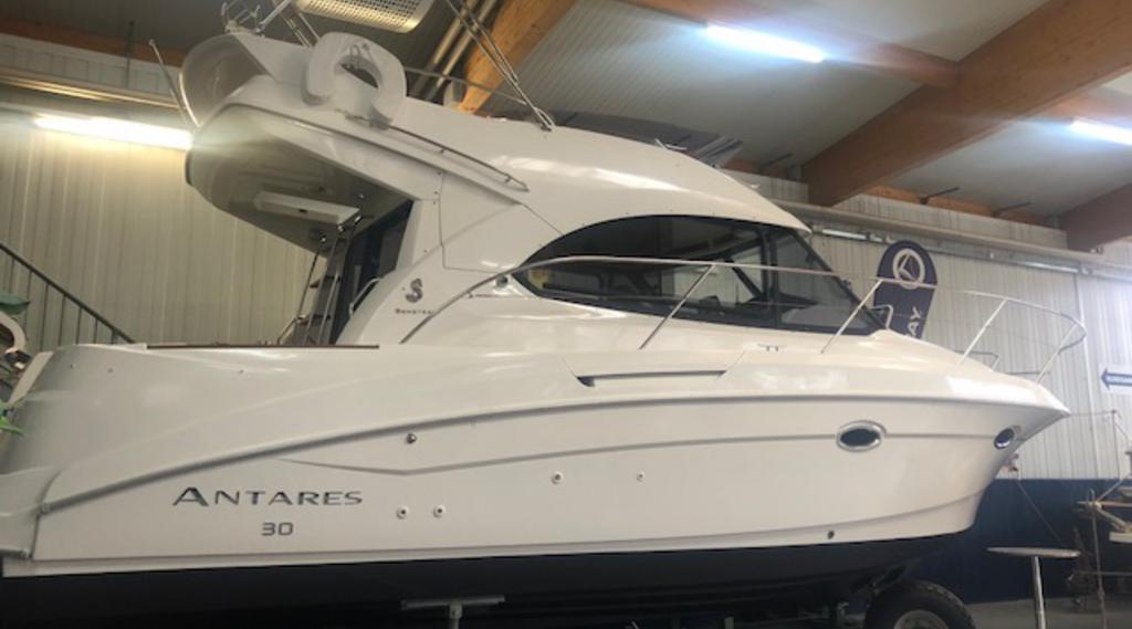 Beneteau Antares 30 Fly - berlinboot.de